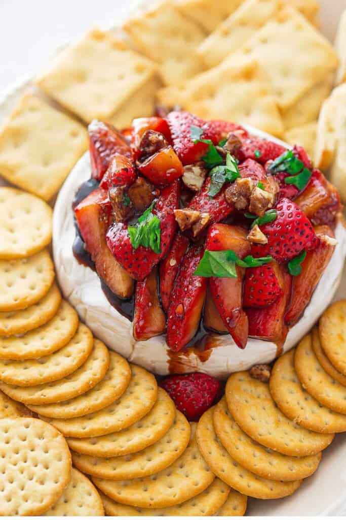 Sensational Summer Dips & Appetizers for a Poolside Bash