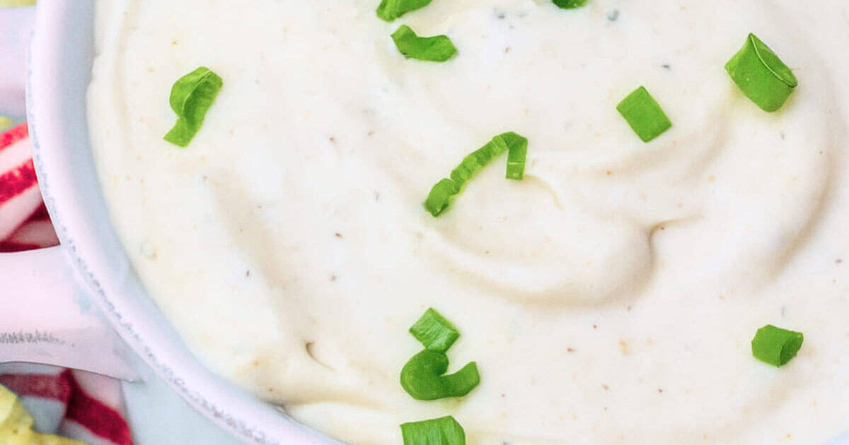 Sensational Summer Dips & Appetizers for a Poolside Bash