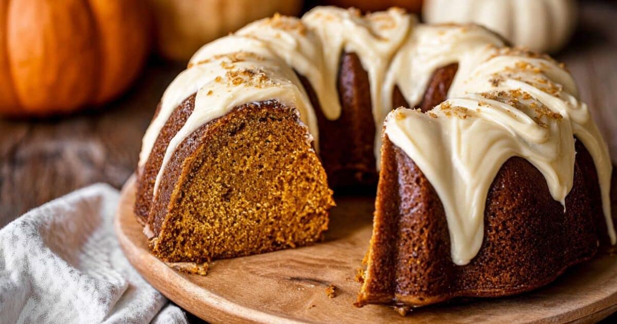 25 Super Easy Fall Cake Recipes to Make for the Holidays