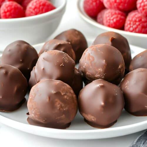 Easy No Bake Raspberry Chocolate Truffles