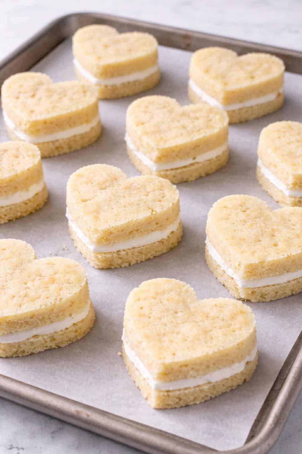 Cute Valentine's Heart Cakes (Copycat Little Debbie)