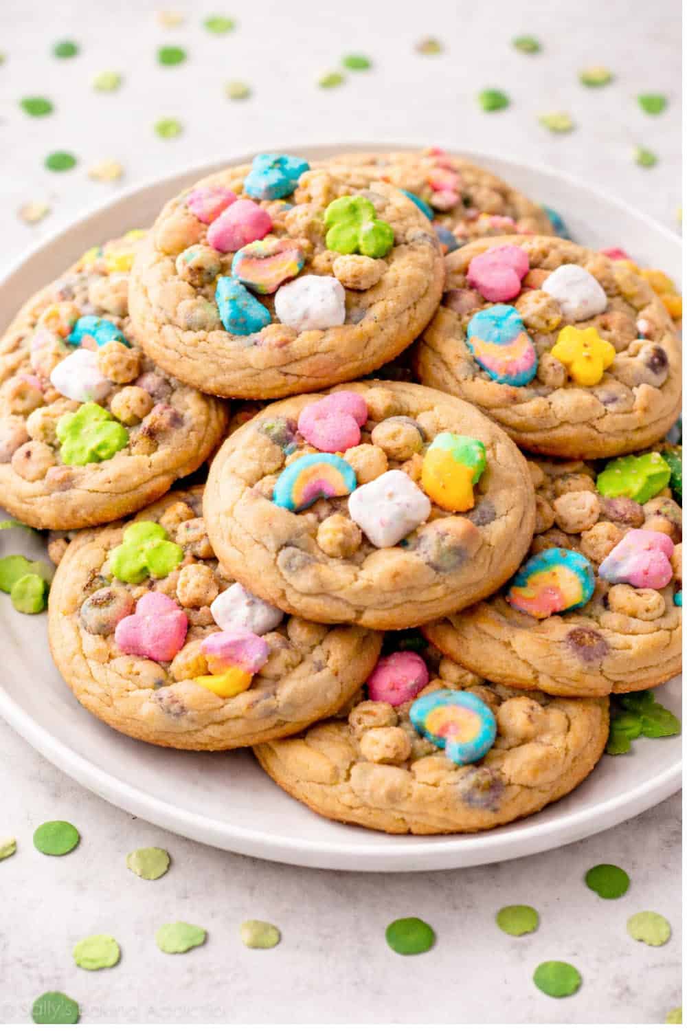 Cute Lucky Charms Cookies for St. Patrick's Day Fun